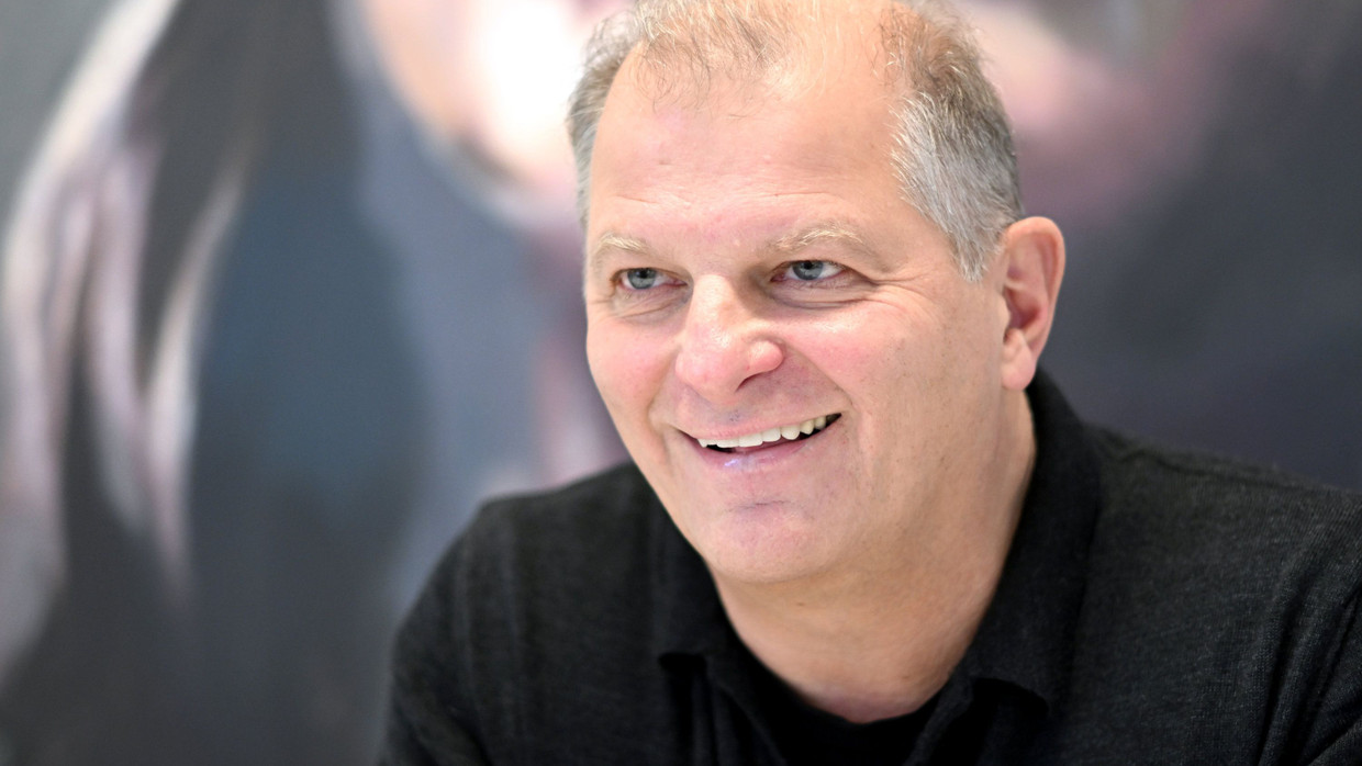 Martin Kušej zieht sich im Burgtheater-Streit zurück | FAZ