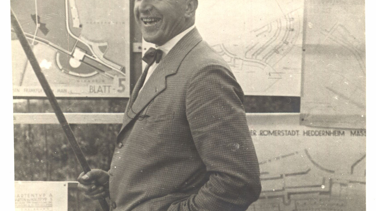 Ernst May-Ausstellung in Frankfurt: Doch die Dächer sieht man nicht | FAZ