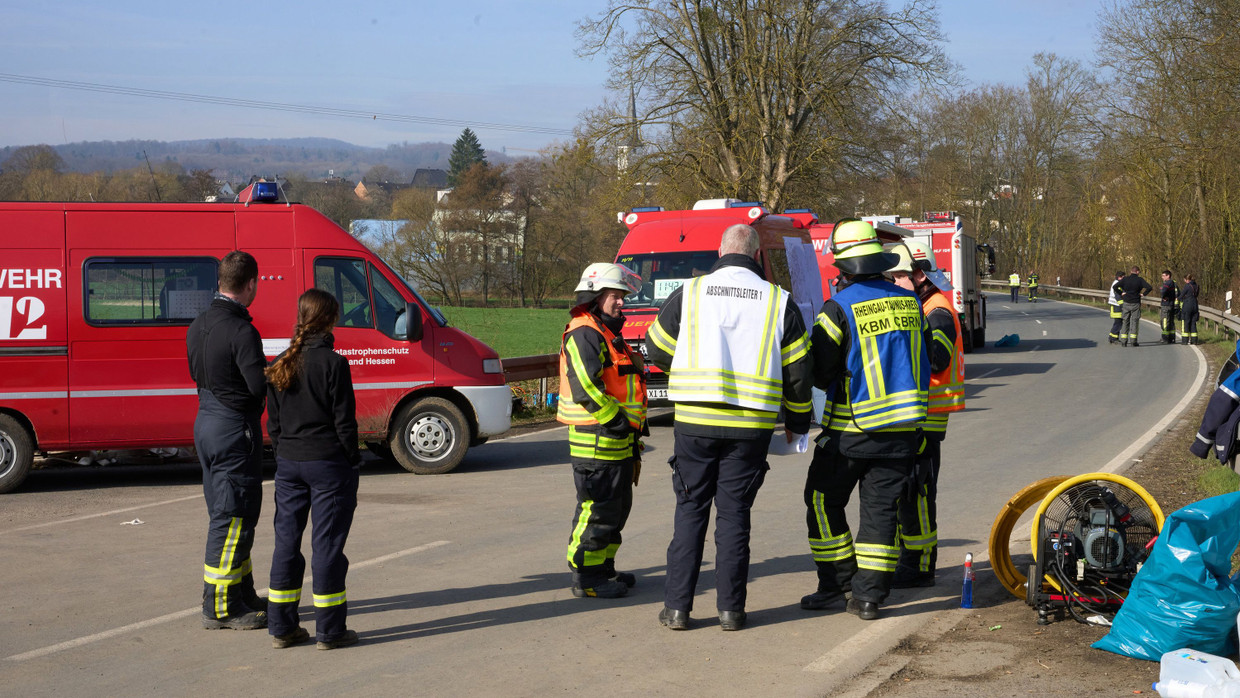 Nach Gasleck sind Messtrupps in Häusern in Hadamar unterwegs