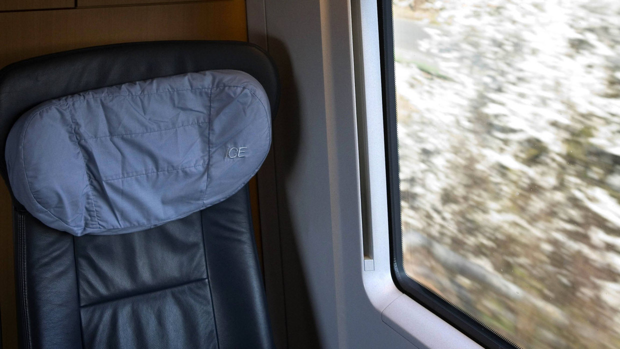 Barfuß in der Bahn: Ein No-Go im Zugverkehr | FAZ