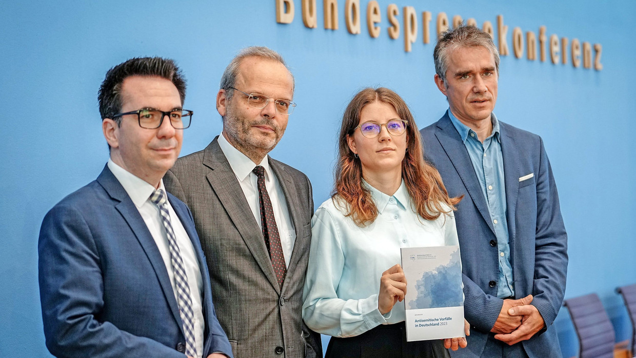 Judenhass und Rassismus nehmen zu