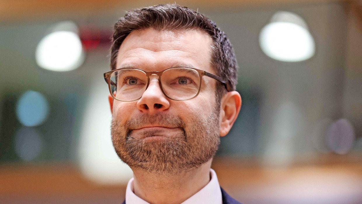 Minister Buschmann verzögert Konsequenz aus „Libra“-Skandal