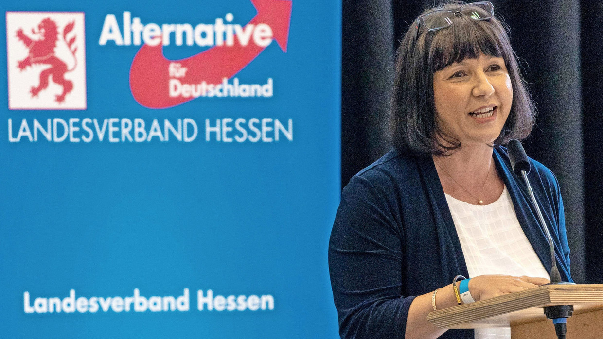 AfD-Parteimitglieder fordern Rückgabe von Joana Cotars Mandat | FAZ