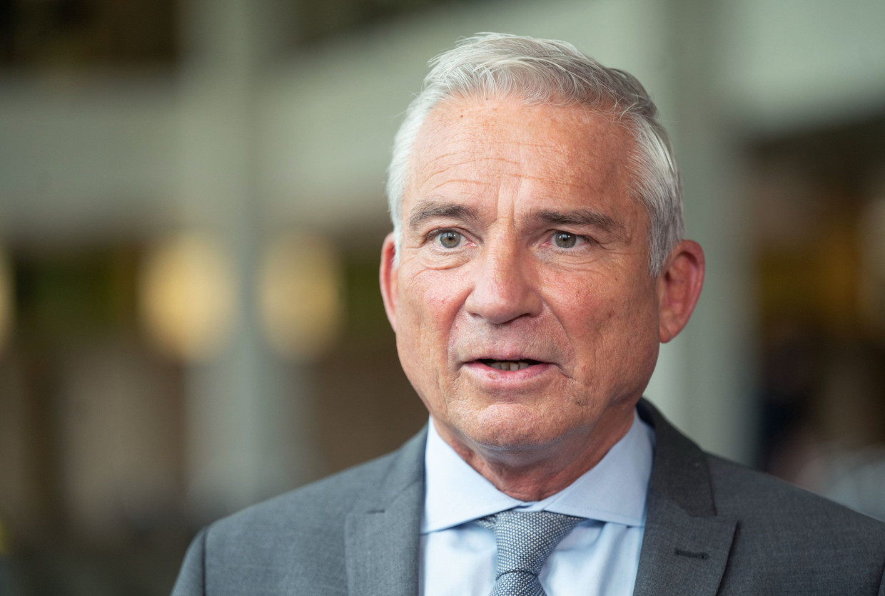 Habeck legt Grundstein für erstes Flüssiggasterminal | FAZ