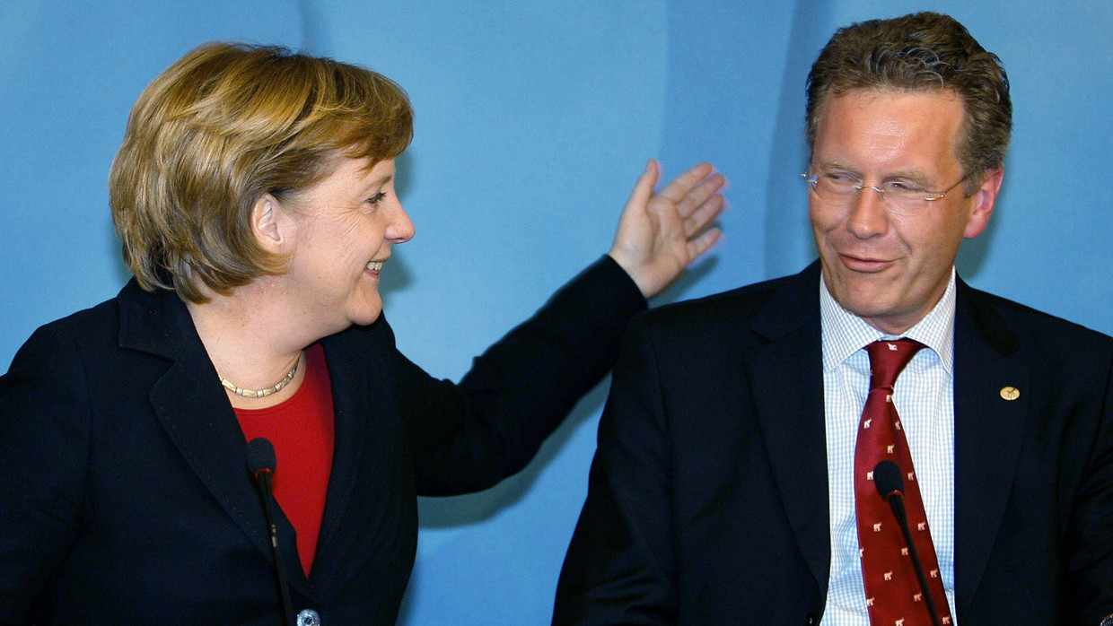 Kritik an Merkels Führungsstil: Links liegengelassen | FAZ