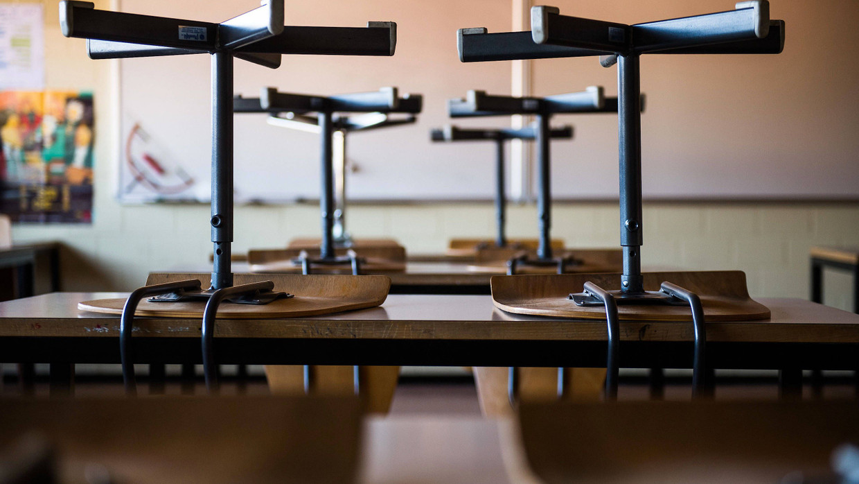 Coronavirus: Direktoren dürfen Schulen bei Gefahr schließen | FAZ