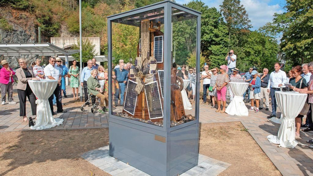 Denkmal für das Künstlerpaar Bergmann-Michel in Eppstein | FAZ