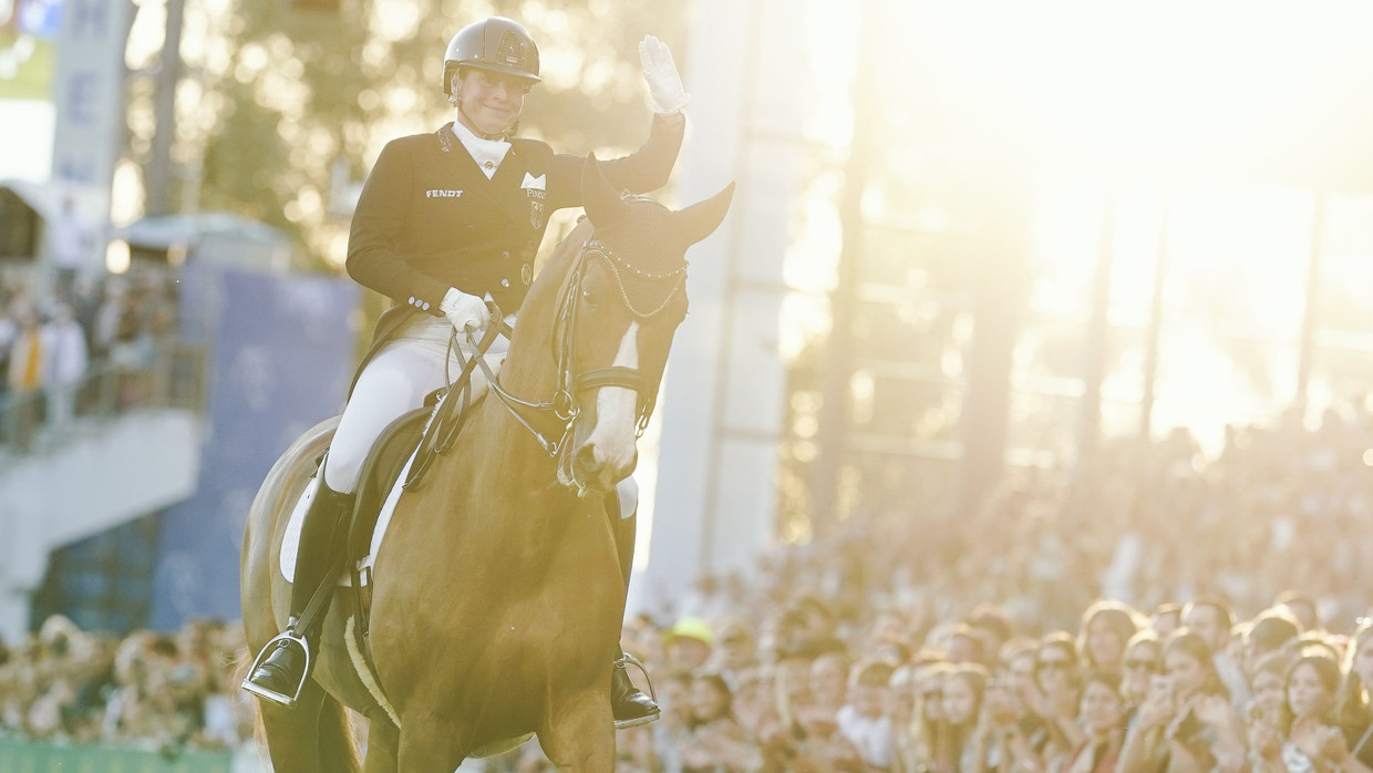 Isabell Werth verabschiedet Bella Rose beim CHIO | FAZ