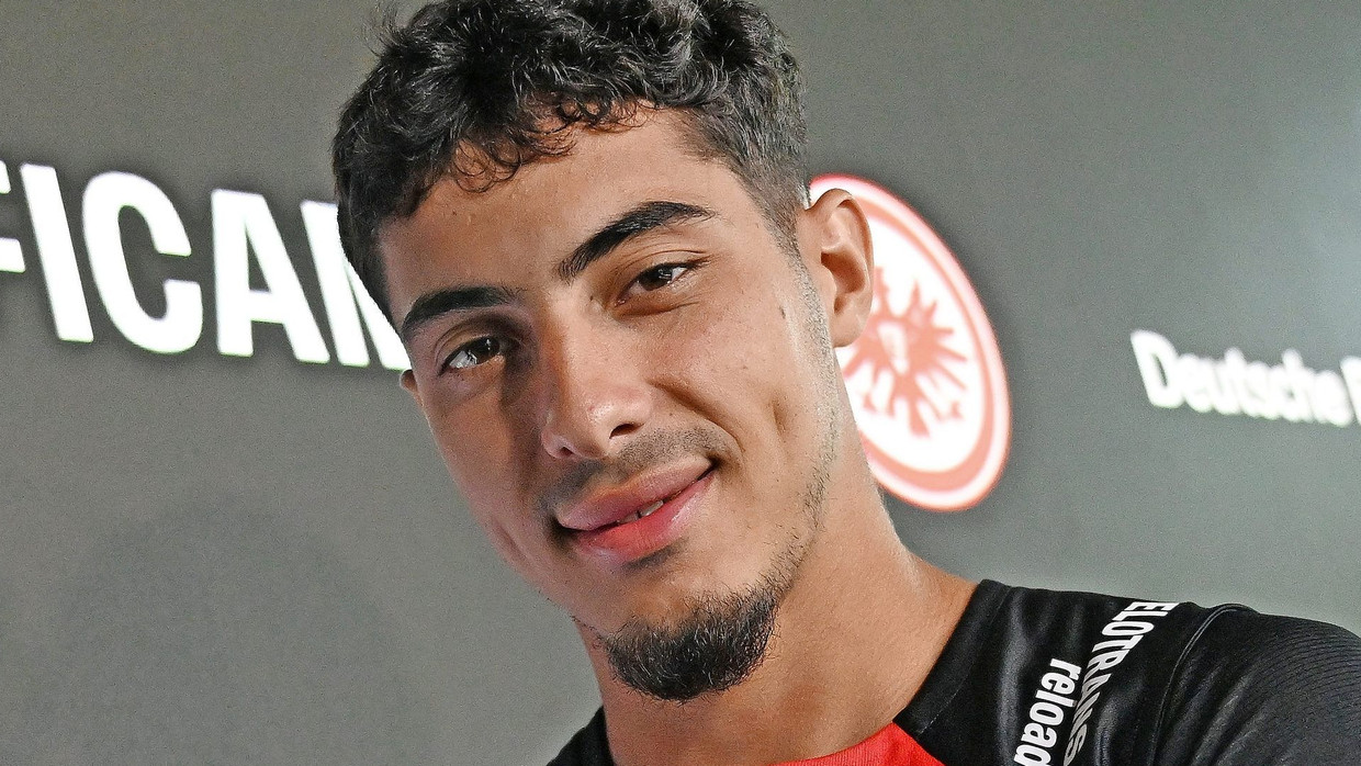 Eintracht Frankfurt: Fares Chaibi auf den Spuren von Daichi Kamada