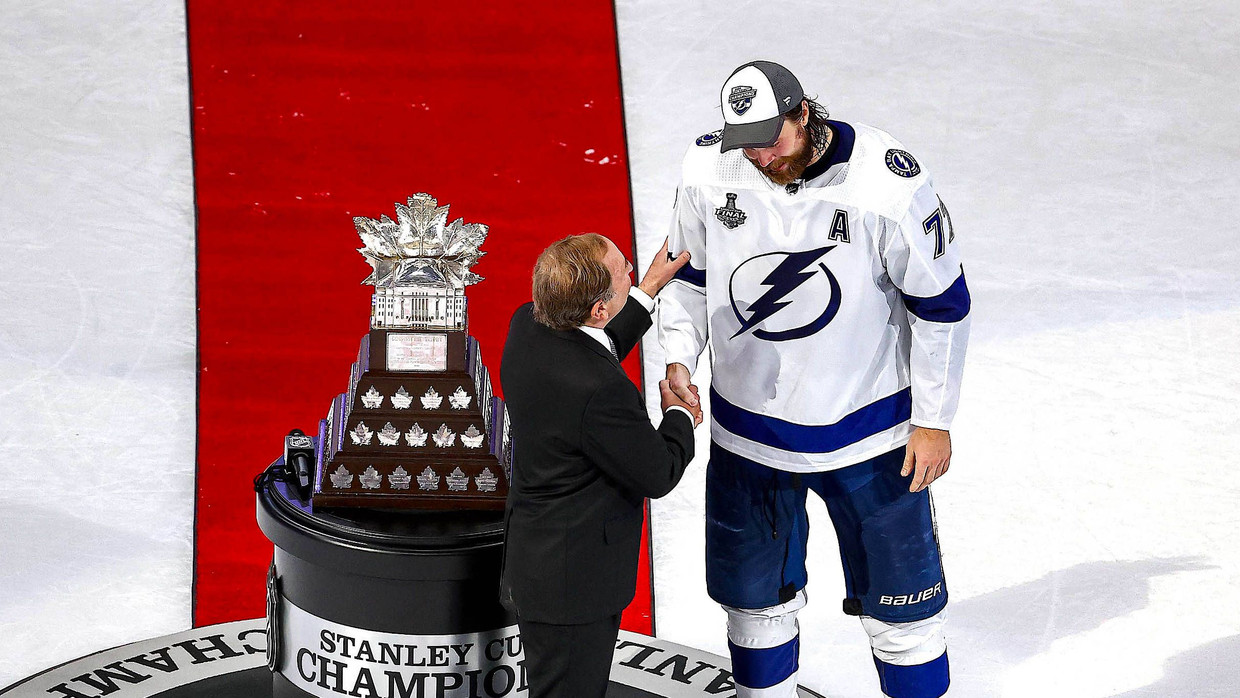 NHL: Tampa Bay gewinnt den Stanley Cup dank Victor Hedman