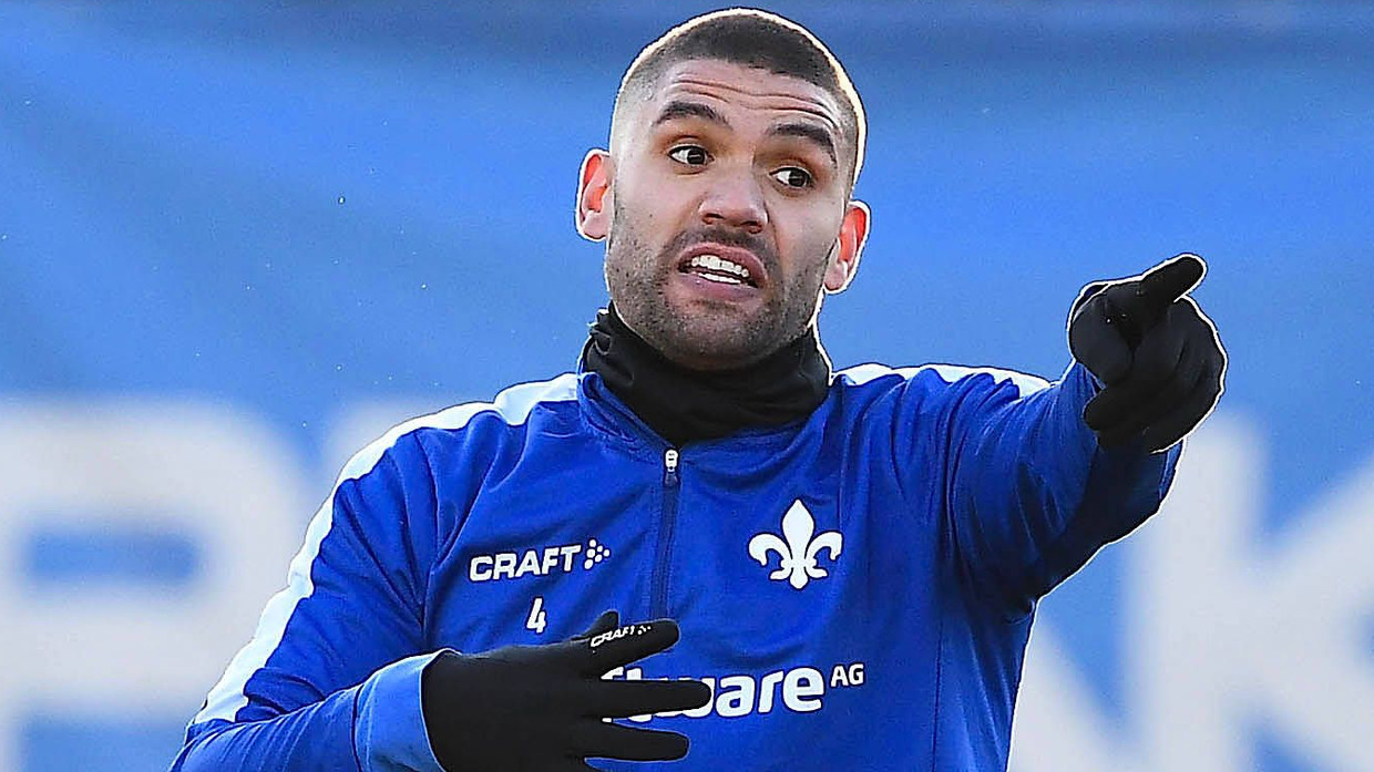 Victor Pálsson vom SV Darmstadt 98 im Interview über Körpersprache