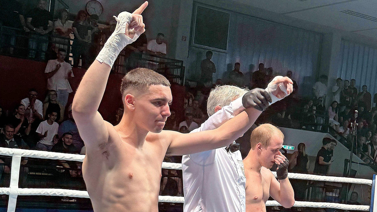 Arminius Rolle: 15 Jahre alter Boxer gibt Profidebüt und löst Kritik ...