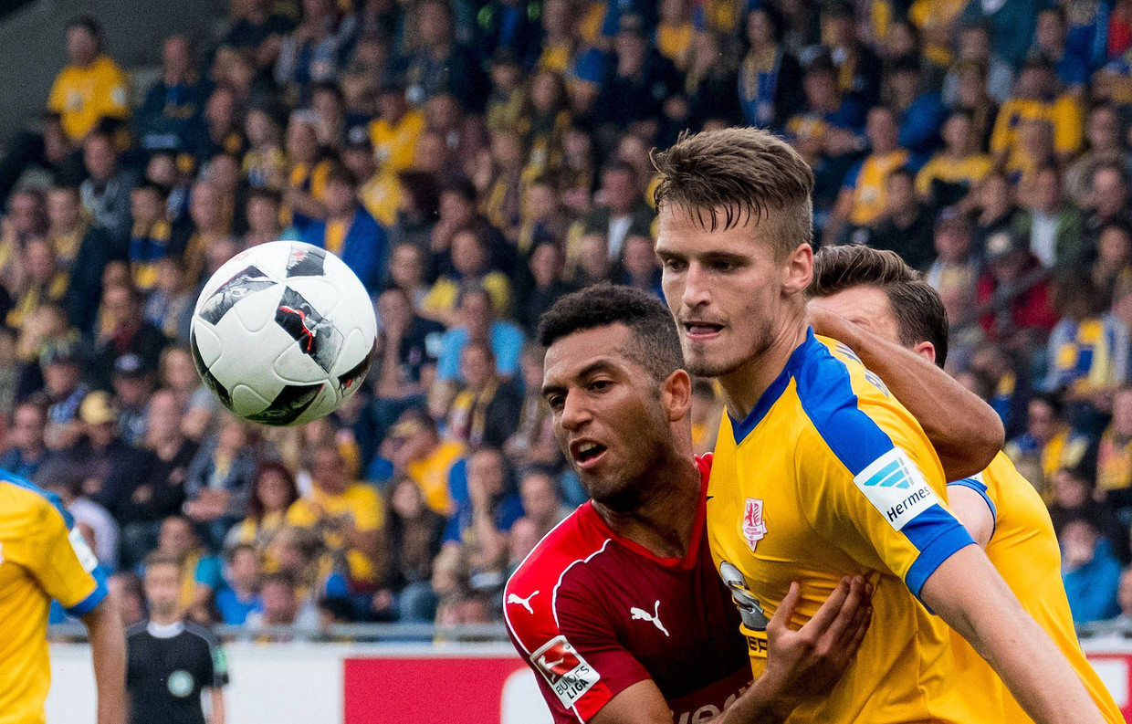 Zweite Liga: Stuttgart gewinnt nach Trainerwechsel in Kaiserslautern