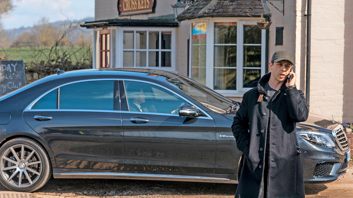 Quiet Luxury: Warum reiche Menschen sich neuerdings schlicht kleiden | FAZ