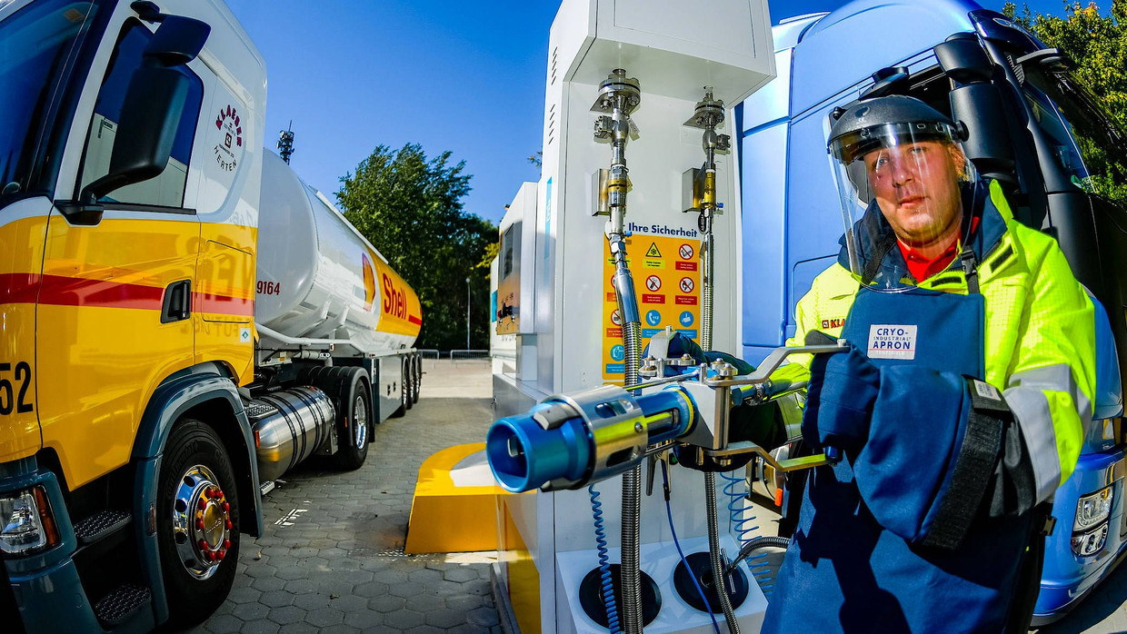Erste deutsche Tankstelle für Flüssiggas eröffnet
