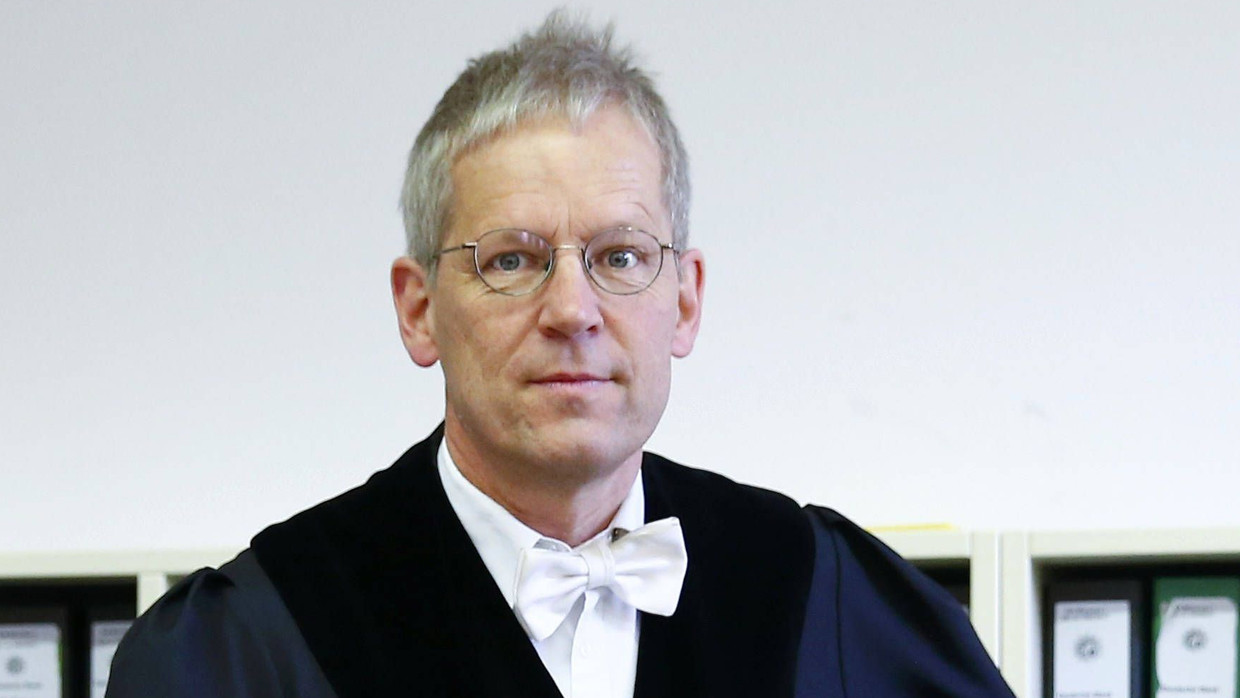 Urteil im Deutsche-Bank-Prozess gegen Jürgen Fitschen vertagt | FAZ