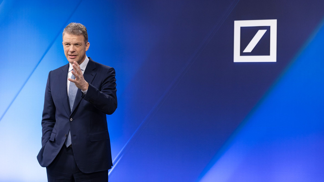 Vorstand der Deutschen Bank bietet Bonusteilverzicht an | FAZ